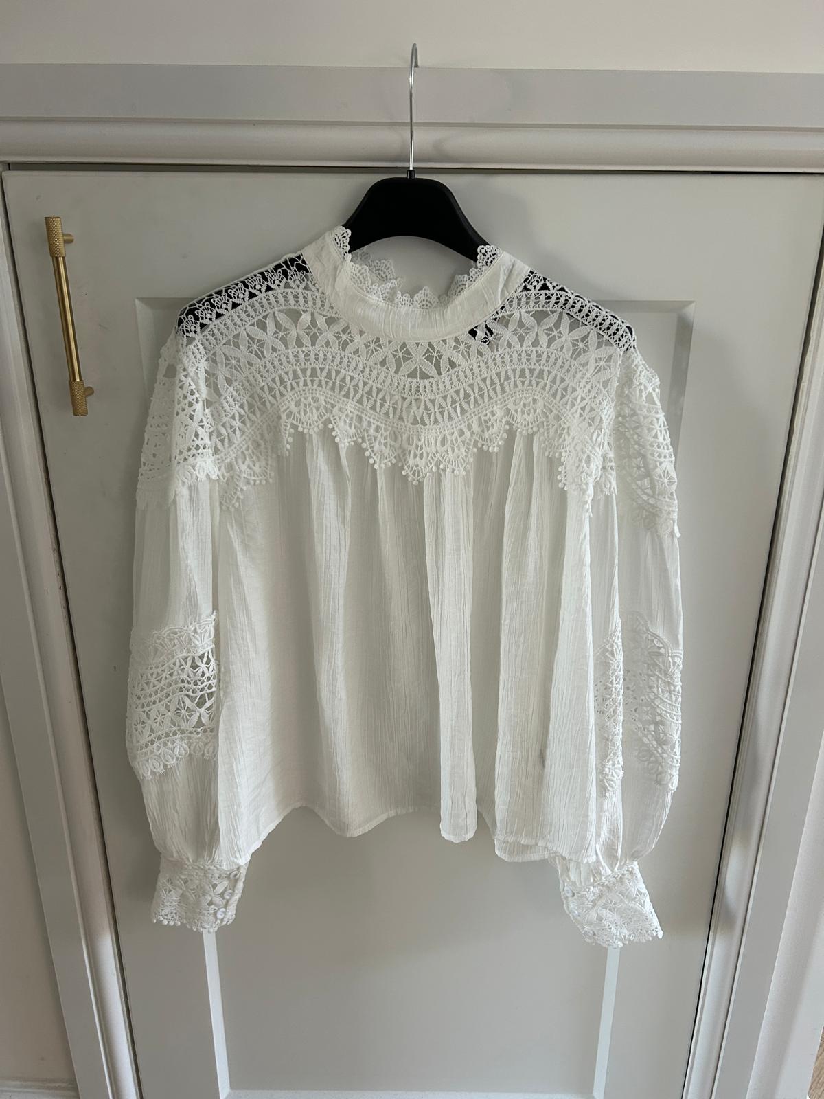 Zana White Crochet Blouse – The Fashion Bible
